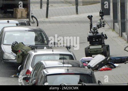20151116 - BRUXELLES, BELGIQUE : L'illustration montre un travailleur ...