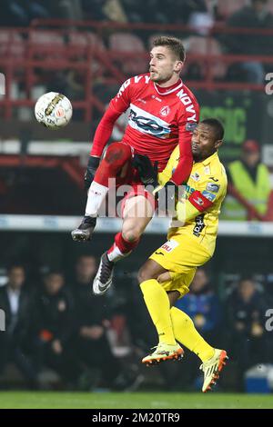 20160122 - KORTRIJK, BELGIQUE: Sébastien Siani d'Ostende et Gert-Jan de ...