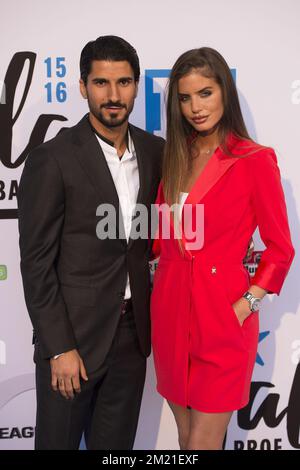 Lior Refaelov du Club et son épouse Gal photographiés lors de la ...