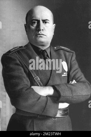 Benito Mussolini était le dictateur italien qui au siècle dernier a ...