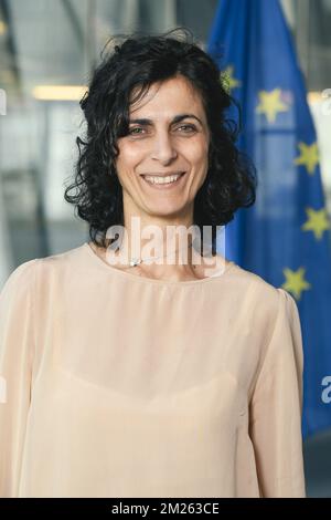 Marie Arena, membre du Parlement européen, pose pour photographe lors d ...