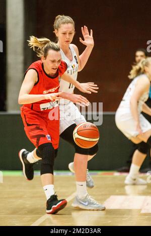La Suisse Giulia Simioni et les Cats belges Marjorie Carpreaux se ...