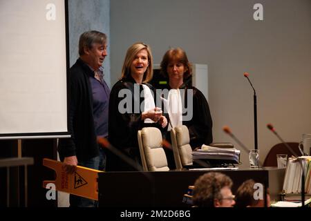 Le procureur Céline d'Have et le procureur Fien Maddens photographiés ...
