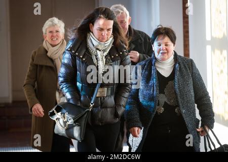 La veuve de Stijn Saelens, Elisabeth Gyselbrecht arrive pour une ...