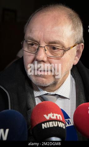 Christian Van Eyken de UF photographié au début du procès contre ...