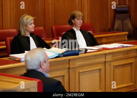 Le procureur Céline d'Have et le procureur Fien Maddens photographiés ...