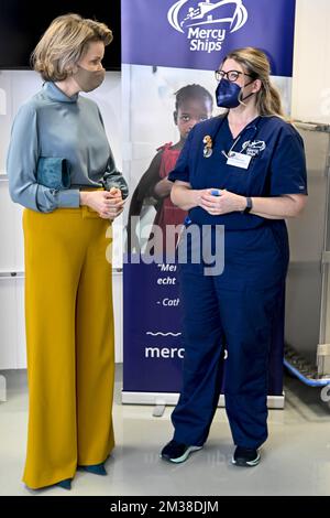 La reine Mathilde de Belgique photographiée à l'Académie Mercy Ship ...