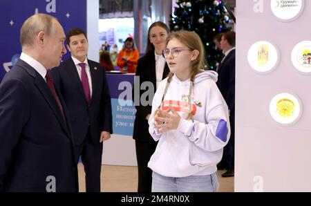 Vladimir Poutine a visité la zone de projet du Centre de la jeunesse au ...