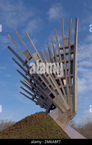 Aripi, Wings, un monument dédié à la résistance anticommuniste en ...
