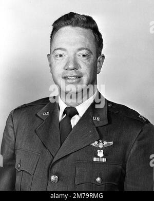 ÉTATS-UNIS Le colonel de la Force aérienne William Creeden, commandant ...