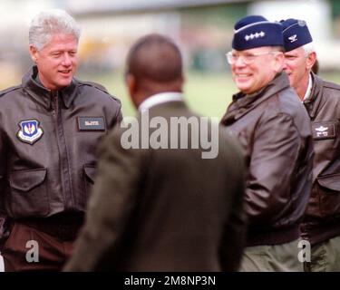 ÉTATS-UNIS Le colonel de la Force aérienne, Bryan T. Callahan ...