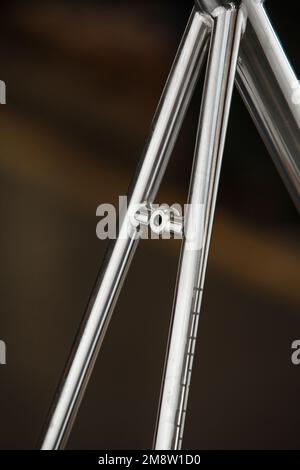 Un cadre de vélo fabriqué à partir de tubes Reynolds 931 dans les ...