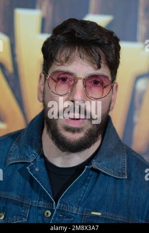 Redouane Bougheraba assister à l'Astérix et Obelix: L'Empire du milieu ...