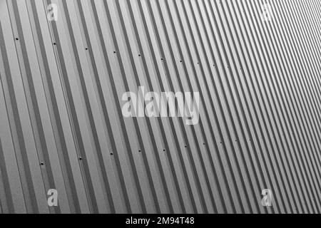 Tôle striée grise. Surface striée en acier. Couverture profilée Photo ...