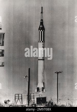 La fusée Mercury-Redstone qui transportait Virgile Grissom sur le ...
