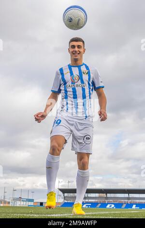 Le nouveau joueur de CD Leganes, Jon Karrikaburu, lors de sa ...