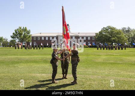 ÉTATS-UNIS Le colonel Karin R. Fitzgerald, commandant entrant du ...