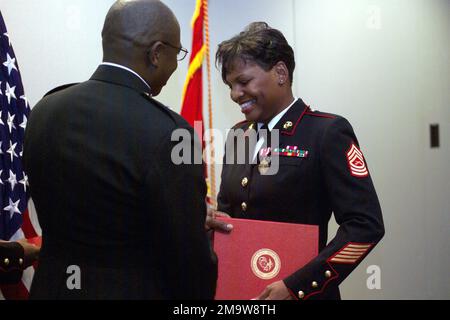 US Marine corps (USMC) Brigadier-général (BGÉN) Joseph J. McMenamin ...