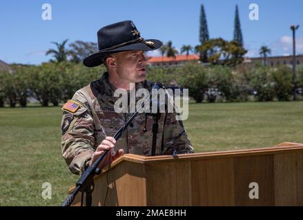 Le lieutenant-colonel Josh Suthoff, le commandant entrant du 3rd e ...