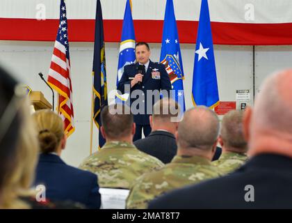 Brig. Général Bryan J. Teff (à gauche), adjoint de la Garde nationale ...