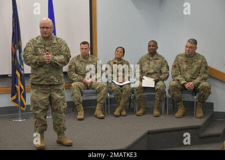 Le lieutenant-colonel Kurt Taylor, aumônier de la Garde nationale ...