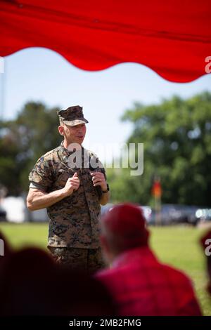 ÉTATS-UNIS Le colonel Joel F. Schmidt, commandant sortant de l’École de ...