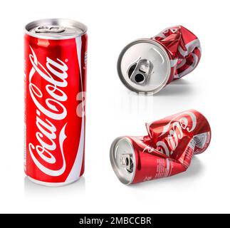 Chisinau, Moldova - août 26, 2016:boîtes de Coca Cola froissés. Les ...