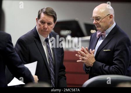 Defense attorney Dino Michaels, right, addresses Circuit Judge Pat ...