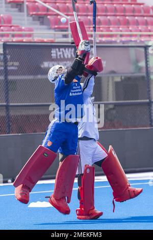BHUBANESWAR - Keeper Maurits visser (GK) (NED) et Keeper Pirmin Blaak ...