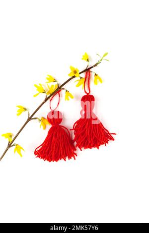 Pampille rouge Baba Marta symbole Martenitsa sur carte blanche. Journée ...