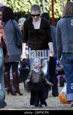 L'actrice Amy Adams passe une journée à MR Bones Pumpkin Patch avec le ...