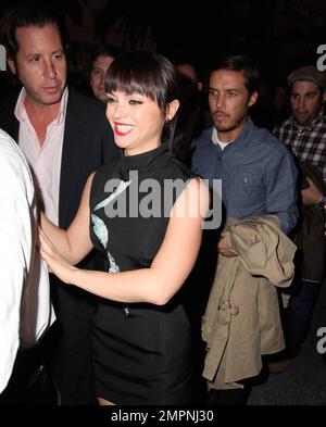 Christina Ricci et son nouveau beau Curtis Buchanan arrivent pour la ...