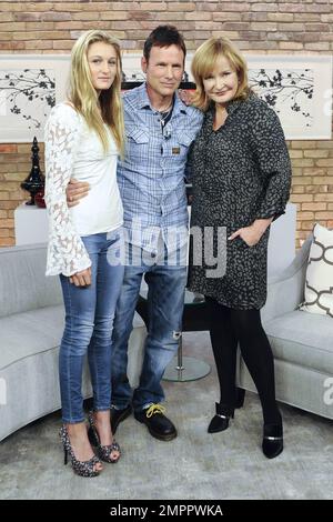 Corey Hart avec sa fille Dante Hart fait une apparition et se produit ...