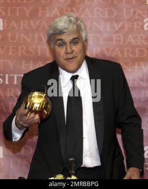 Jay Leno reçoit le prix Hsty Pudding's Man of the Year à l'université ...