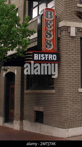 EXCLUSIF !! Voici le restaurant de Sandra Bullock, Bess Bistro on Pecan ...