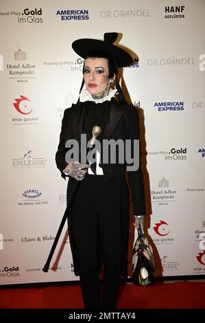 Sarah Settgast BEI der Anja Gockel Fashion Show S23 'Move on' auf der ...