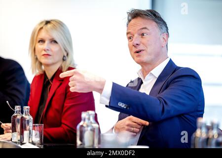 AMSTERDAM - Ljiljana Cortan, Chief Risk Officer, et Steven van Rijswijk ...