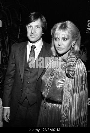 Britt Ekland à la fête de Harold Robbins au restaurant l'Orangerie sur ...