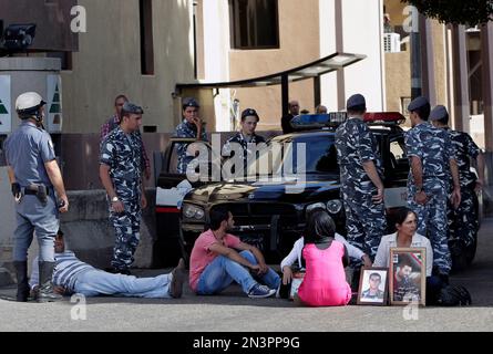 Families of missing soldiers who were kidnapped by Islamic State ...