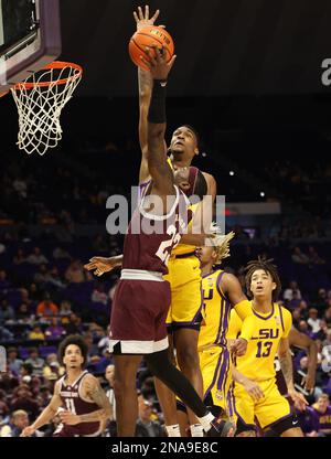 Shawn Phillips Jr. (34), joueur de la LSU Tigers, tire un flotteur lors ...