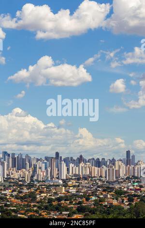 Goiania, Goiás, Brésil – 14 février 2023: Un biker hors de point d ...