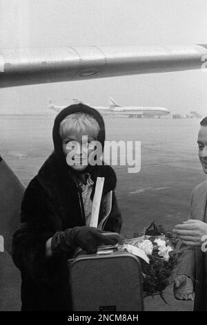 Dr. Sam Sheppard, former Cleveland osteopath who was convicted and ...