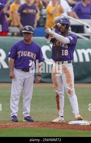 21 février 2023 : le Tre' Morgan de LSU (18) signale à nouveau le ...