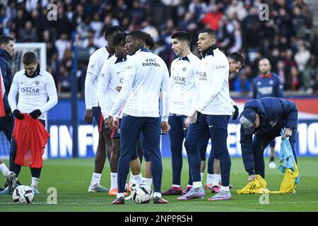 Kylian Mbappe et joueurs (groupe) lors de l'entraînement public de l ...
