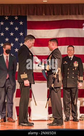 Mark Sucato, commandant de la région de la Marine du Nord-Ouest ...