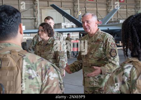 Le Lieutenant-général Ricky Rupp, commandant des Forces américaines du ...