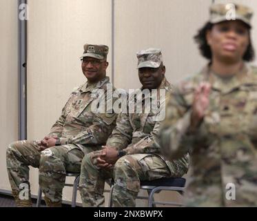Le lieutenant-colonel Danielle Price, commandant du bataillon de ...