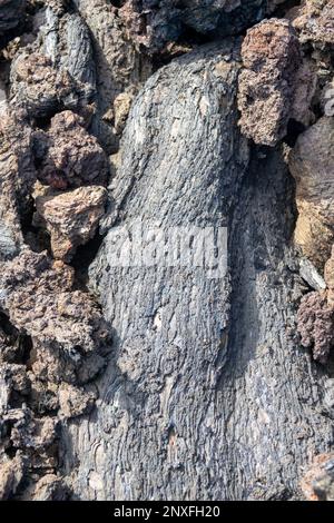 Variété de formes de lave solidifiée au basalte : hawaïen est le type ...