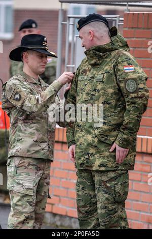 Armée croate le Maj. Ivan Kamber, commandant du contingent croate ...