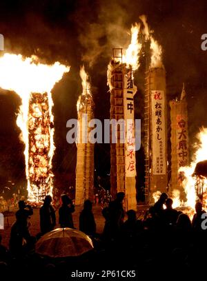 Giants taimatsu, torches flame up in the sky during Taimatsu Akashi ...